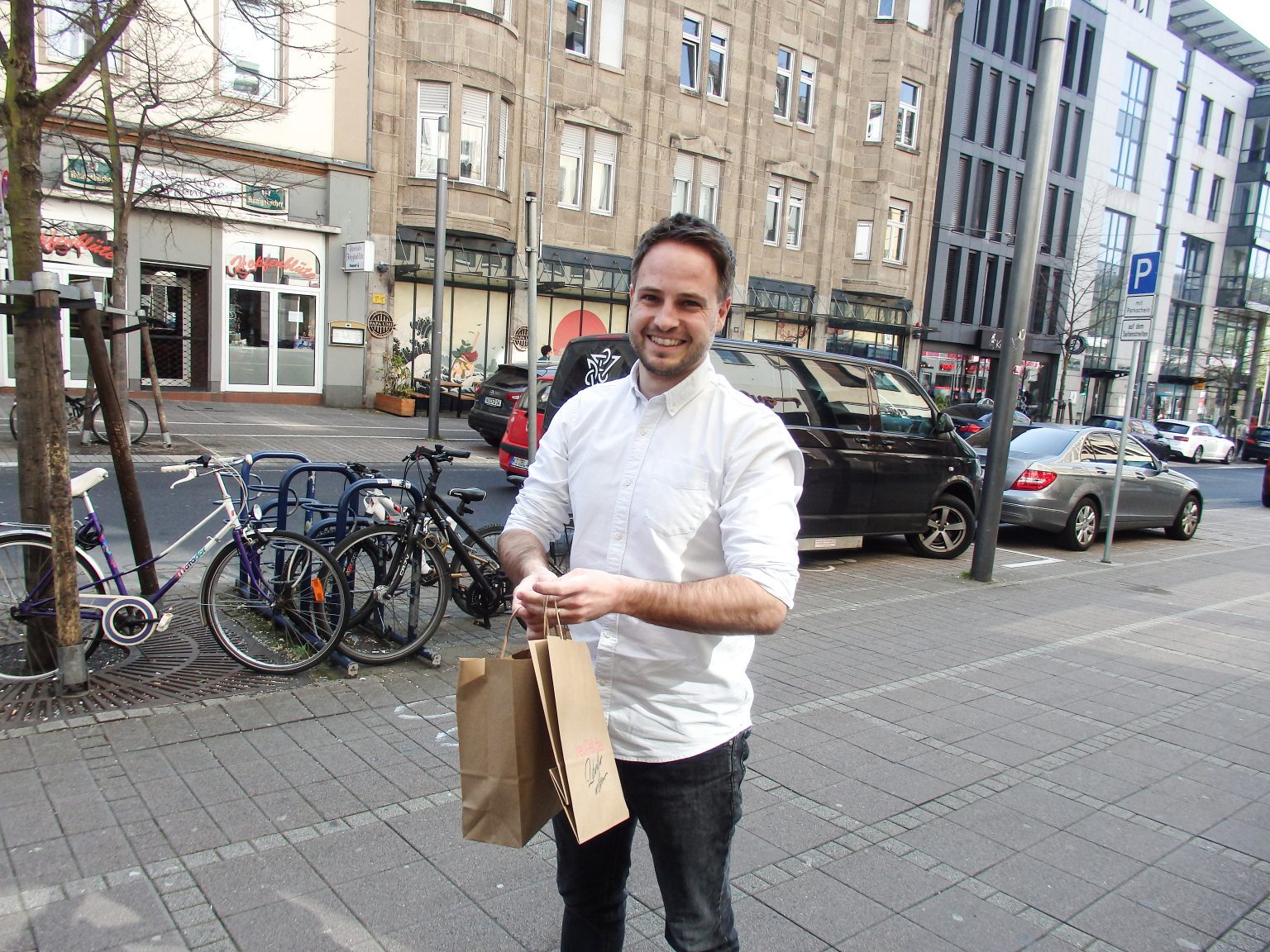 Pro Justiz Rheinland e.V. und die Buchhandlung Reuffel unterstützen die ...